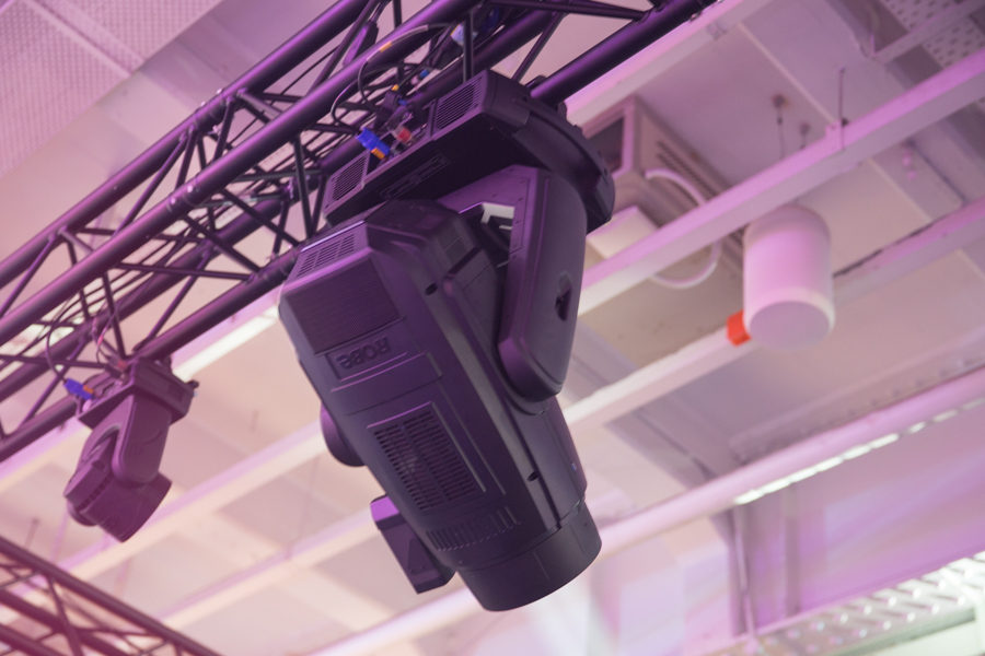 ROBE T1 PROFILE : stage ready ! | SoundLightUp.