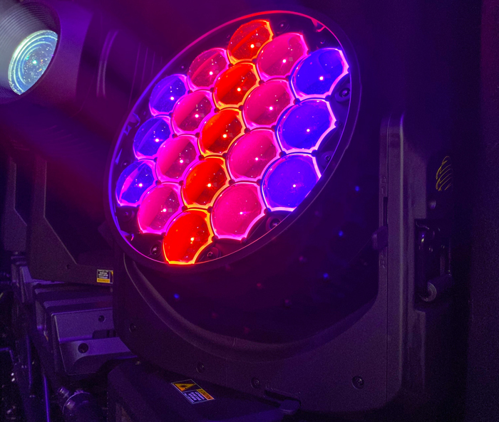 The High End SolaHyBeam 3000 wins with ETC | SoundLightUp.