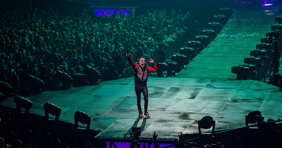 Proteus used by Sooner Routhier on Muse stadium shows | SoundLightUp.