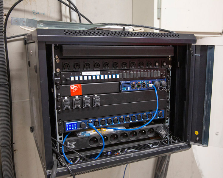 Grand Palais Ephemera. 54 motors at the fingertips of Alexandre Trapon ...