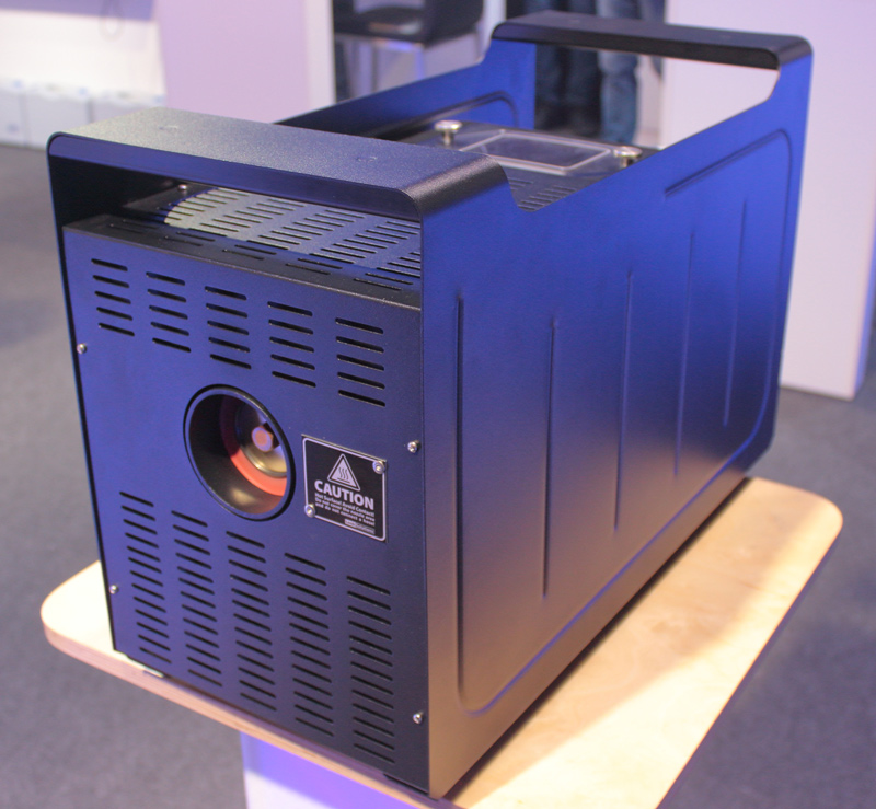 LOOK SOLUTIONS BOA 64: THE DISCREET SMOKE MACHINE! | SoundLightUp.