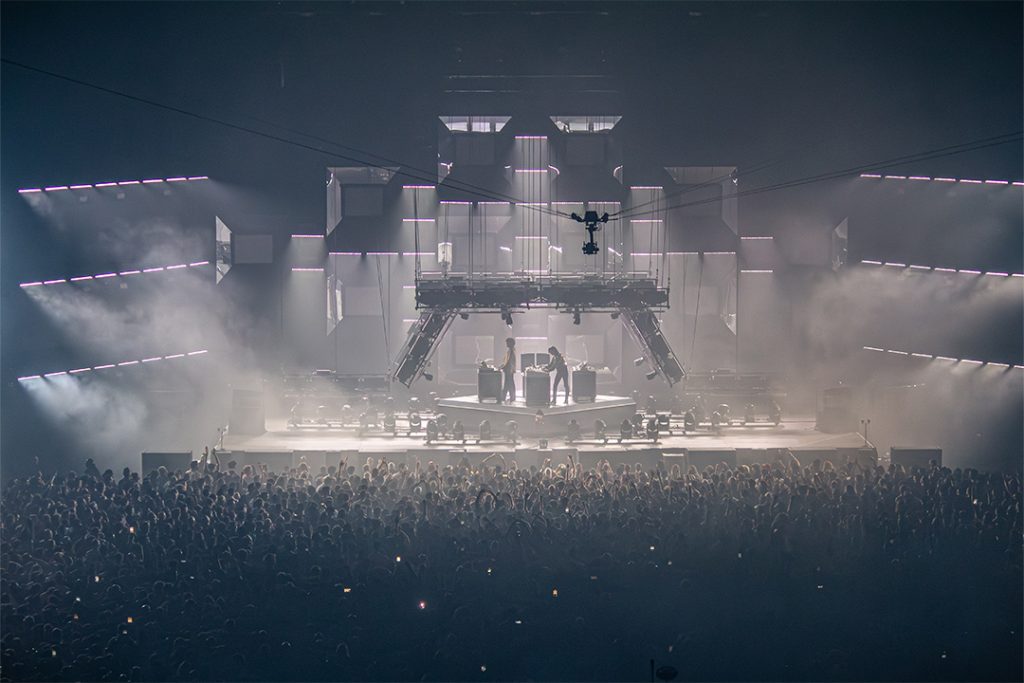 Justice at the Accor Arena – a concert without mics | SoundLightUp.